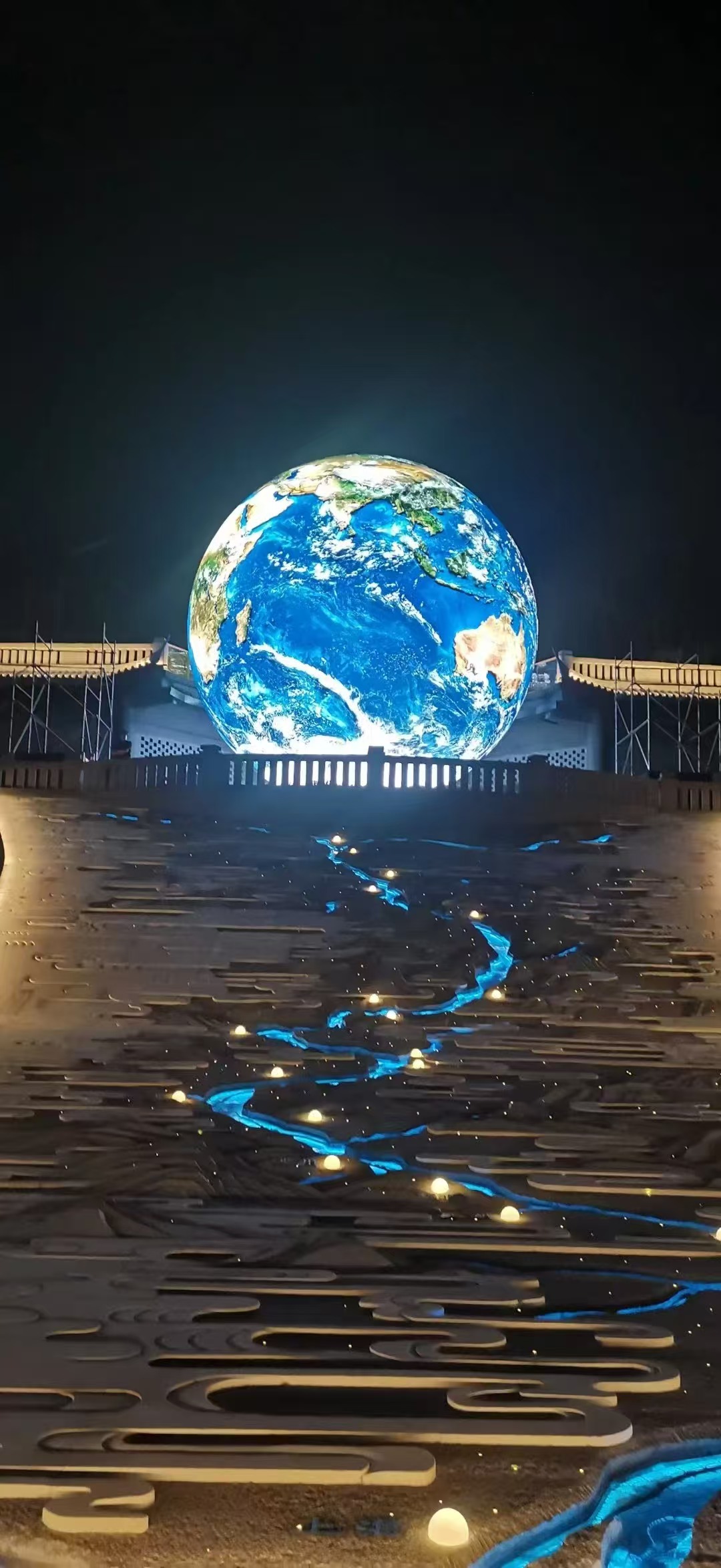 LED Outdoor Spherical Screens-Visual Revolution in Urban Landscaping ...