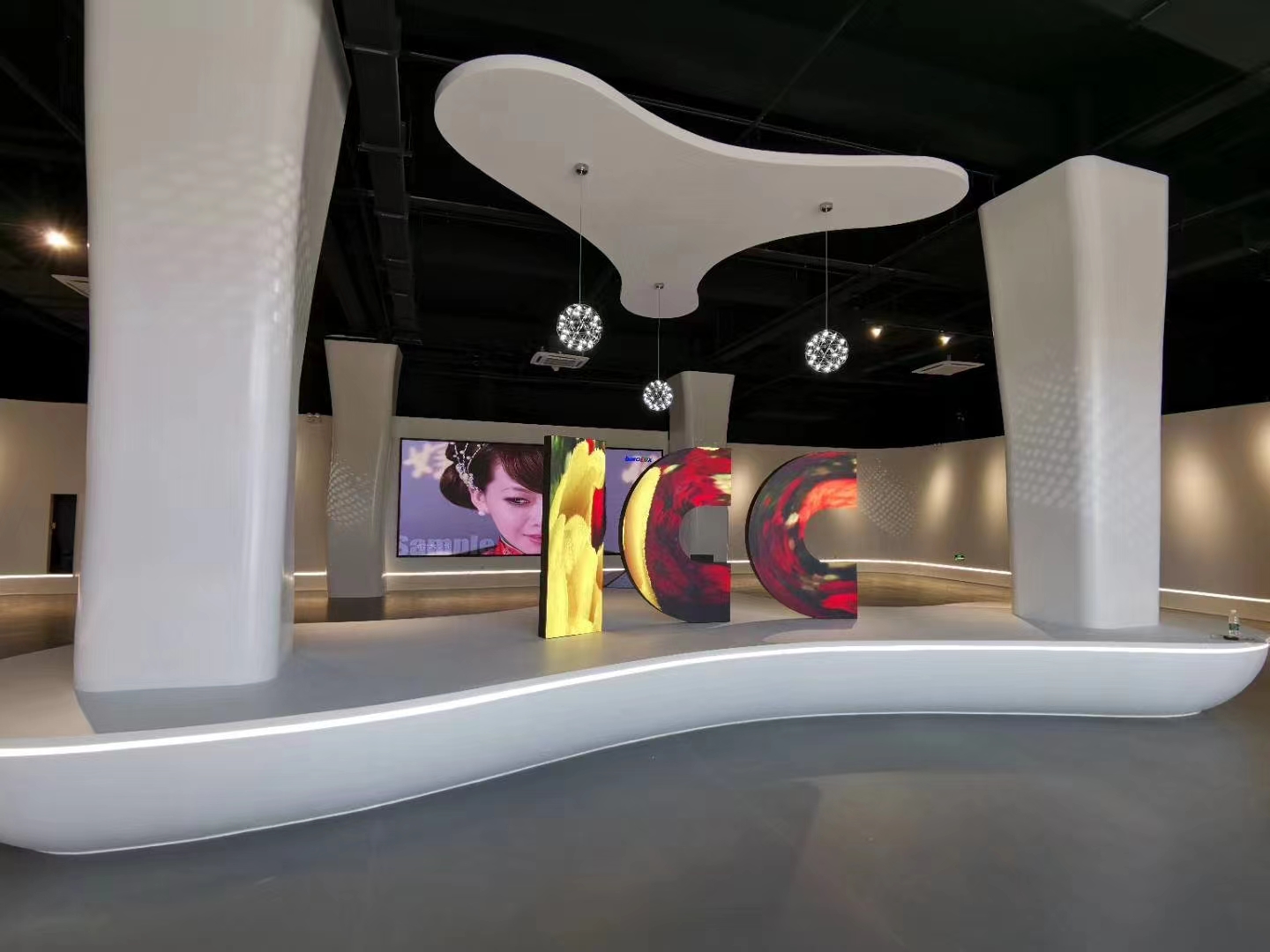 Regarding the future market trend of LED special-shaped screens, how ...